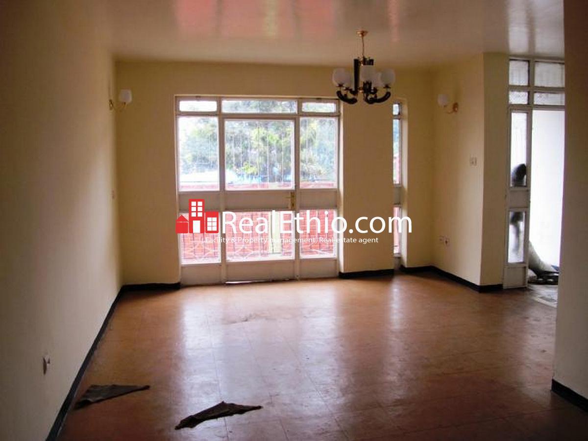 House for rent, Saris Addisu Sefer, 3 BR, on ring road, Addis Ababa.