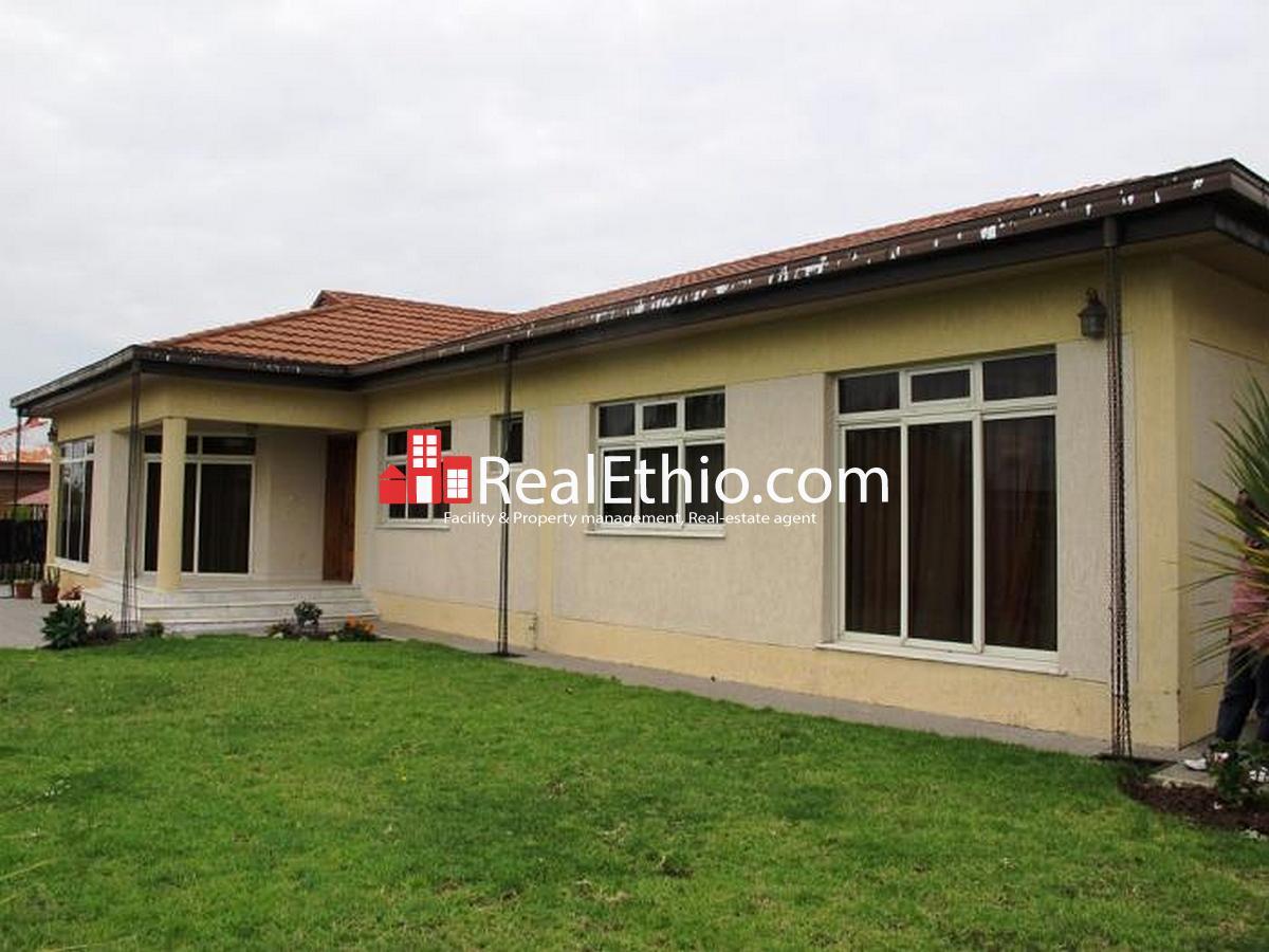 House for sale - 3 BR villa house on 500 meter square for sale at Ropak ...