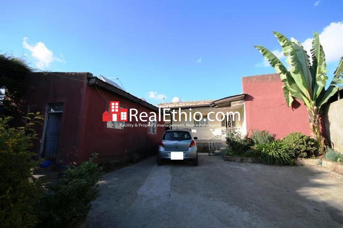 Shegole, 2 BR house for sale, 337 meter square, Addis Ababa.